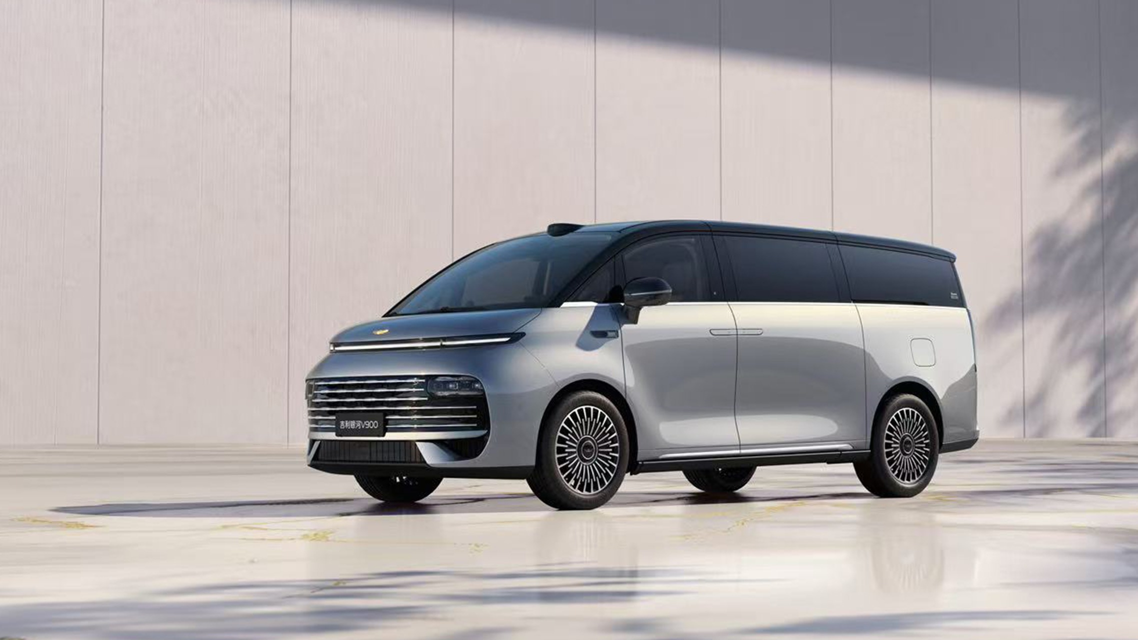 吉利银河V900广州车展首秀，以全能实力开启高端MPV新篇章-新车-电动新物种